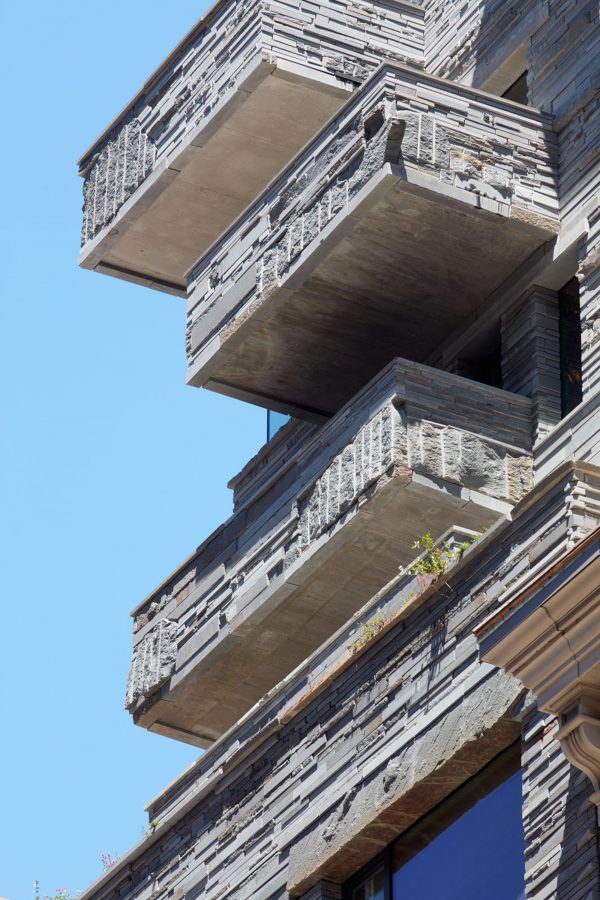 Expressive Stone Façade: Luxury Apartments in Manhattan by DDG