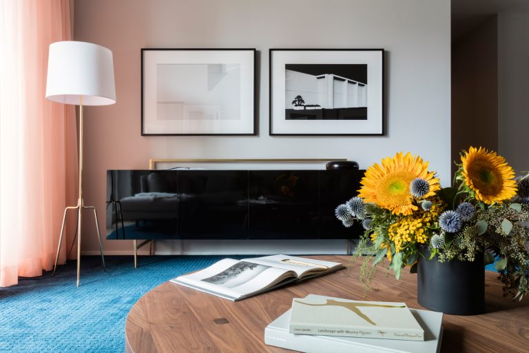 Expressive Stone Façade: Luxury Apartments in Manhattan by DDG